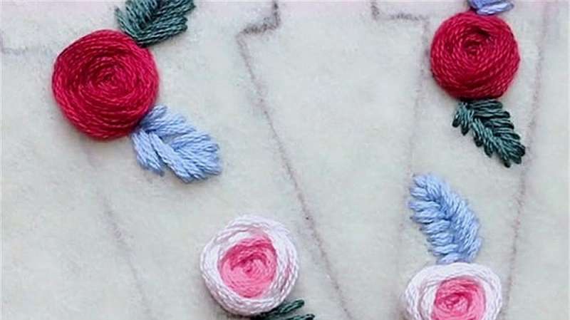 大姐这是用的什么针法?之前从来没见过,绣的又快又大方