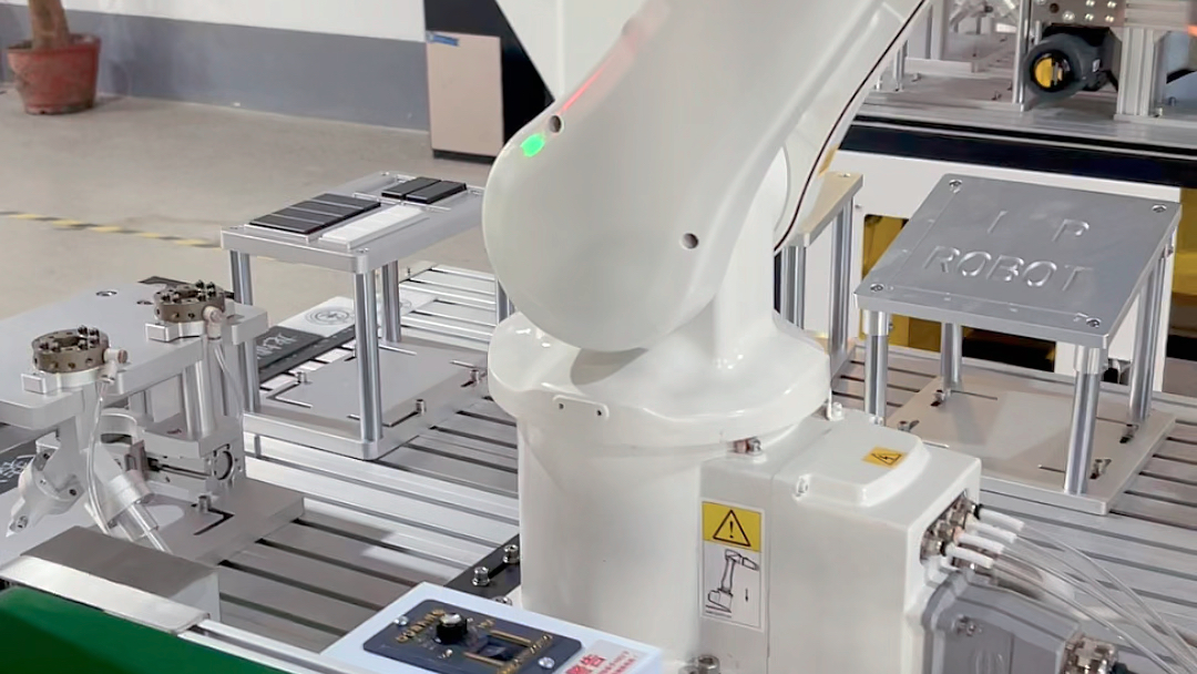 龙埔教育工业机器人实训平台