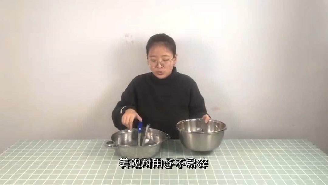 使用不锈钢餐具有误区,用错对身体有危害,好多人不清楚还天天用