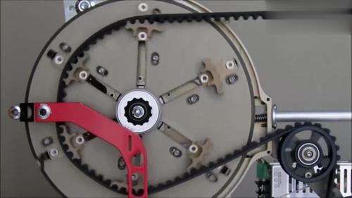 国外皮带变速齿轮组实验视频感觉比机械方便多了