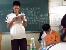语文课表演《当仁不让于师》