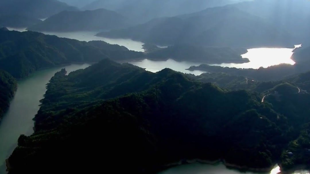 台湾光复之后,台湾人民恢复中国国籍,重新回到祖国怀抱