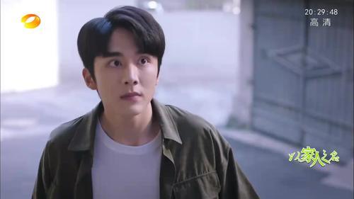 以家人之名:子秋用英文给外国人介绍菜单,人家是四川人,尴尬了