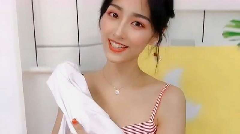 衣服发黄了不要扔,看到这个视频简直赚了,教你白衣翻新!