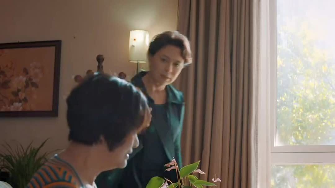 远方的家:家政服务不好做啊,三天两头有人闹事,房东都看不下了