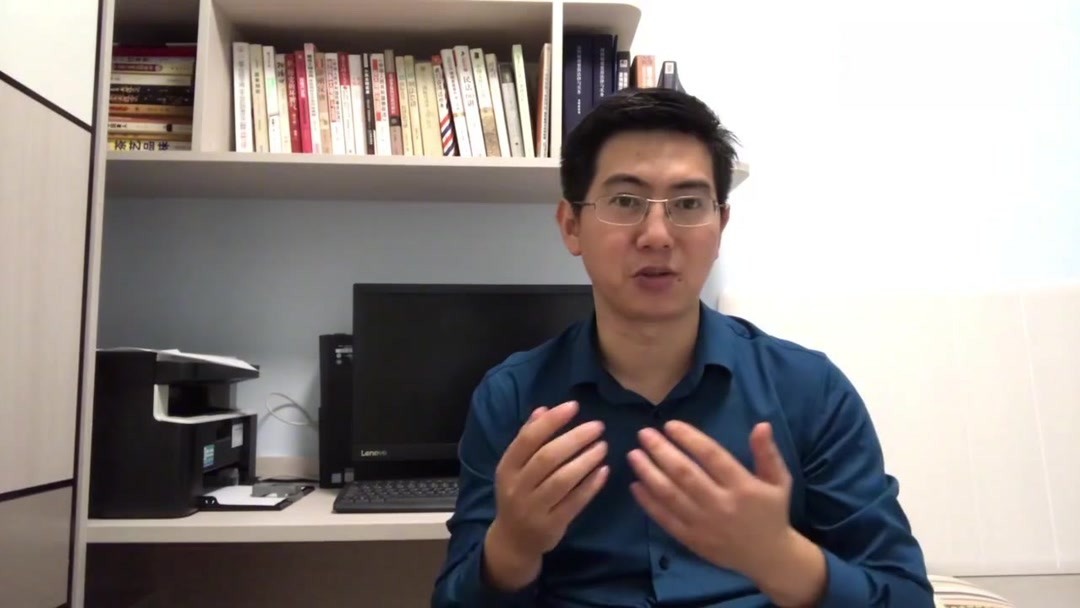 收房时,要求先预交一年的物业费才给拿钥匙,合理吗?