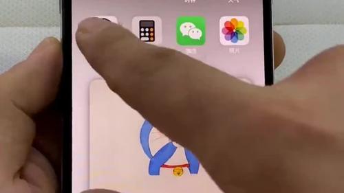 iPhone切换浅深模式时,桌面的细节变化,这件事你们发现了吗?