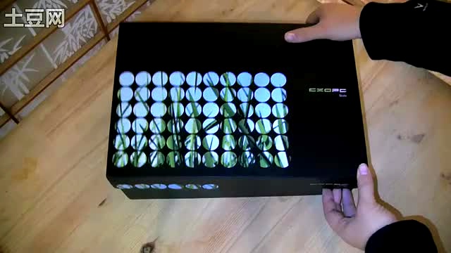 Windows 7系统平板电脑ExoPC开箱