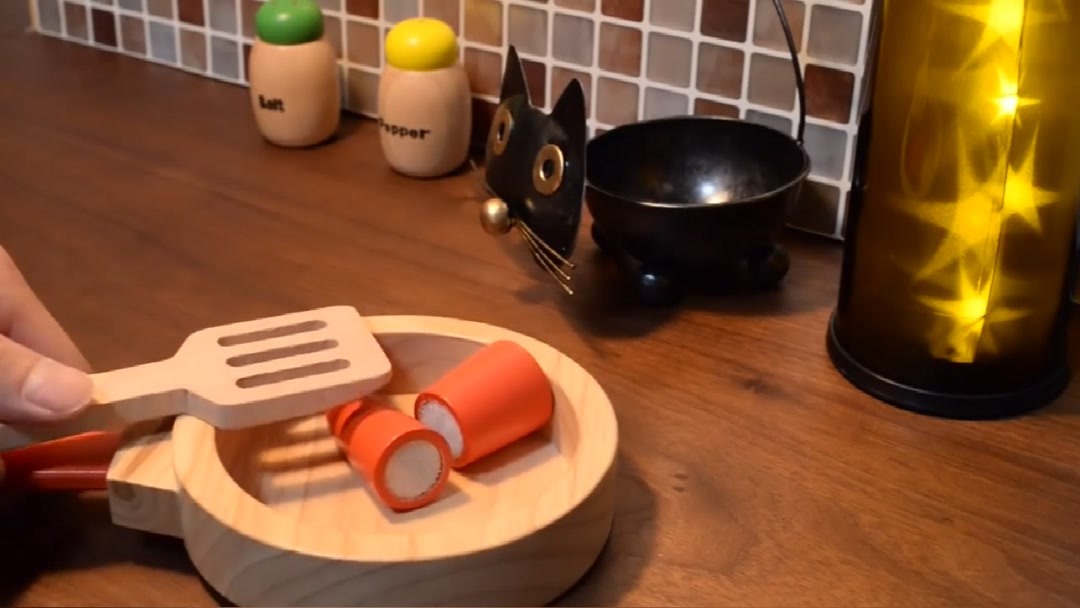 有趣定格动画:木制玩具切食教育视频,日本料理馆!