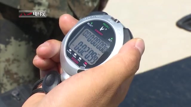 2分43秒!四种枪支分解结合一次完成,帅气!