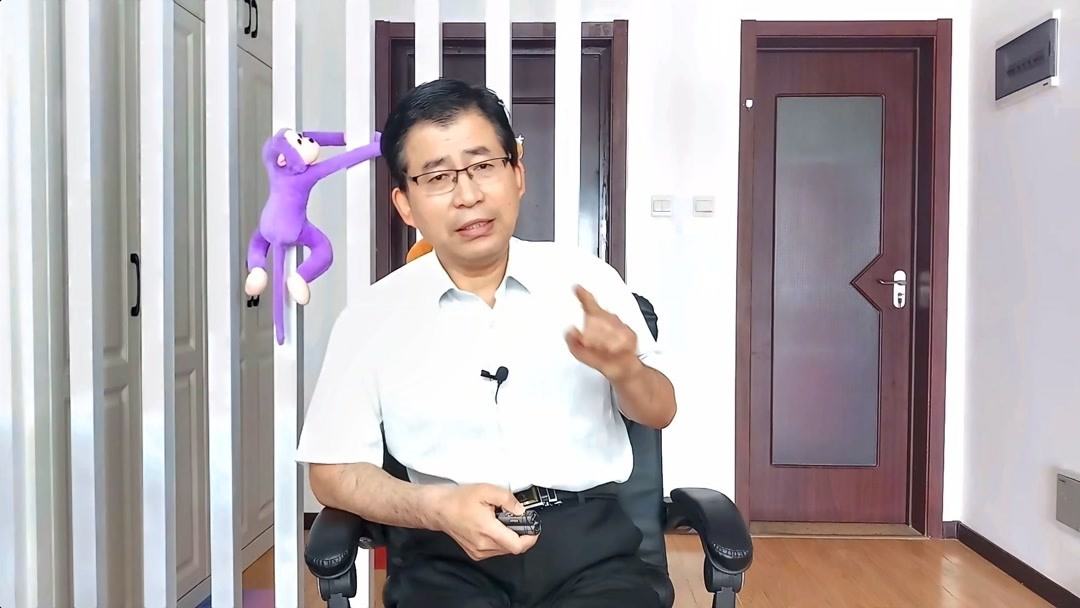 孩子不上学,光抱手机游戏是抑郁症吗?家长快疯了,我的4条建议