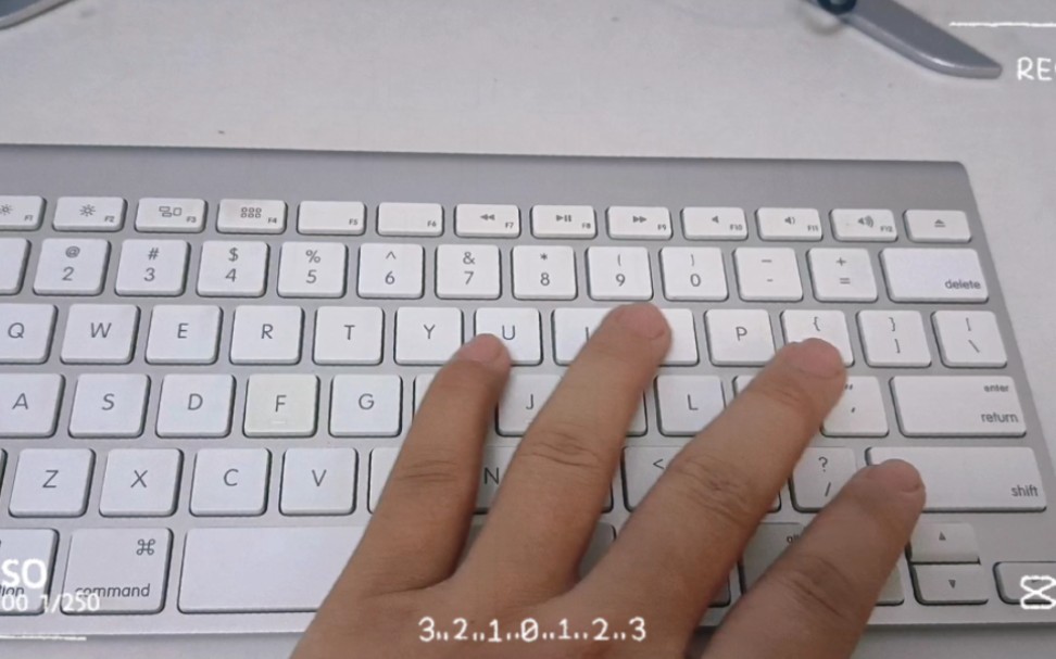 90元的妙控鼠标。妙控鼠标一代。买了mac mini开始攒配件。