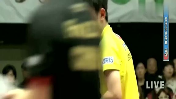 拧拉绝招失灵了?张本智和VS樊振东,日乒天才全场遭小胖碾压!