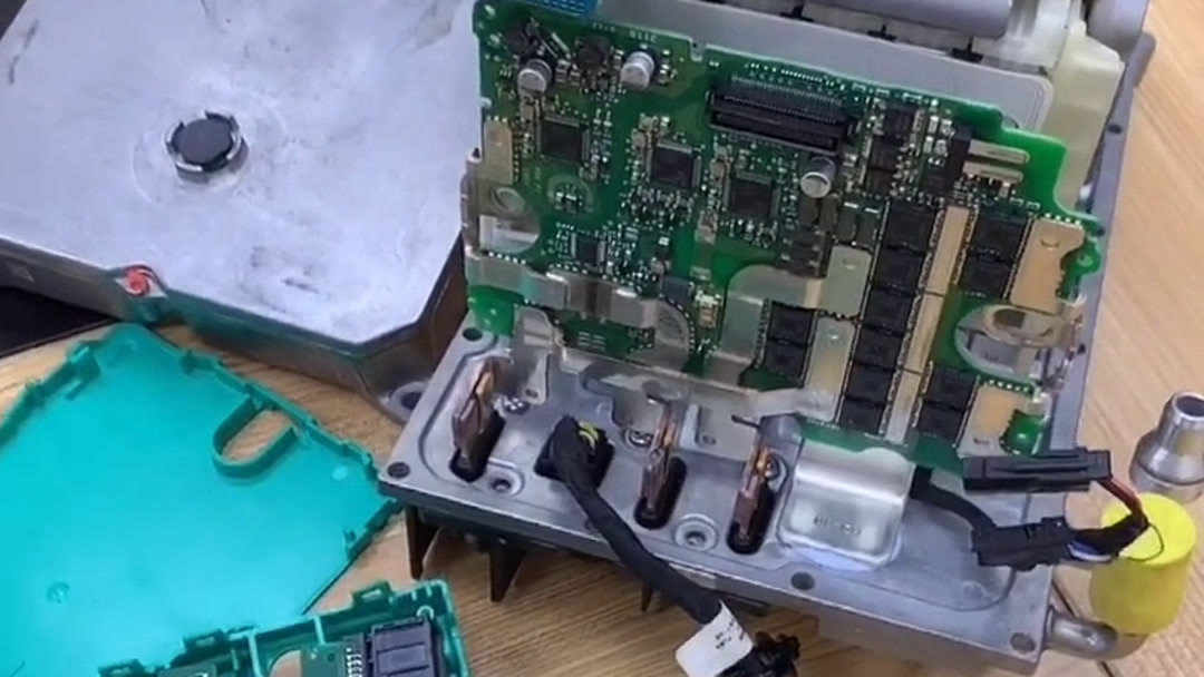 奔驰48V轻混,电池损坏,都可以维修,坏的太多了