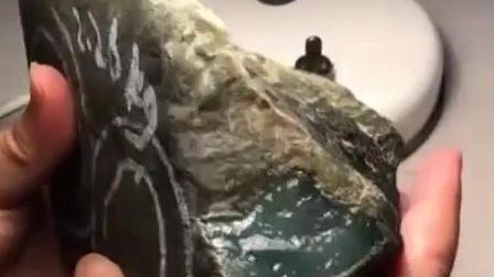 百万级莫西沙翡翠原石分享, 13公斤冰种! 切开后涨还是赔?