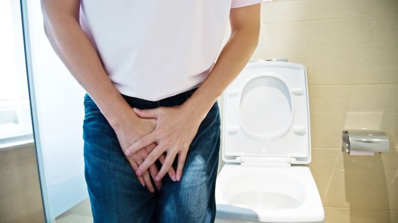 一天排尿几次才正常?提醒:若想肾更强壮,"3事"务必坚持做