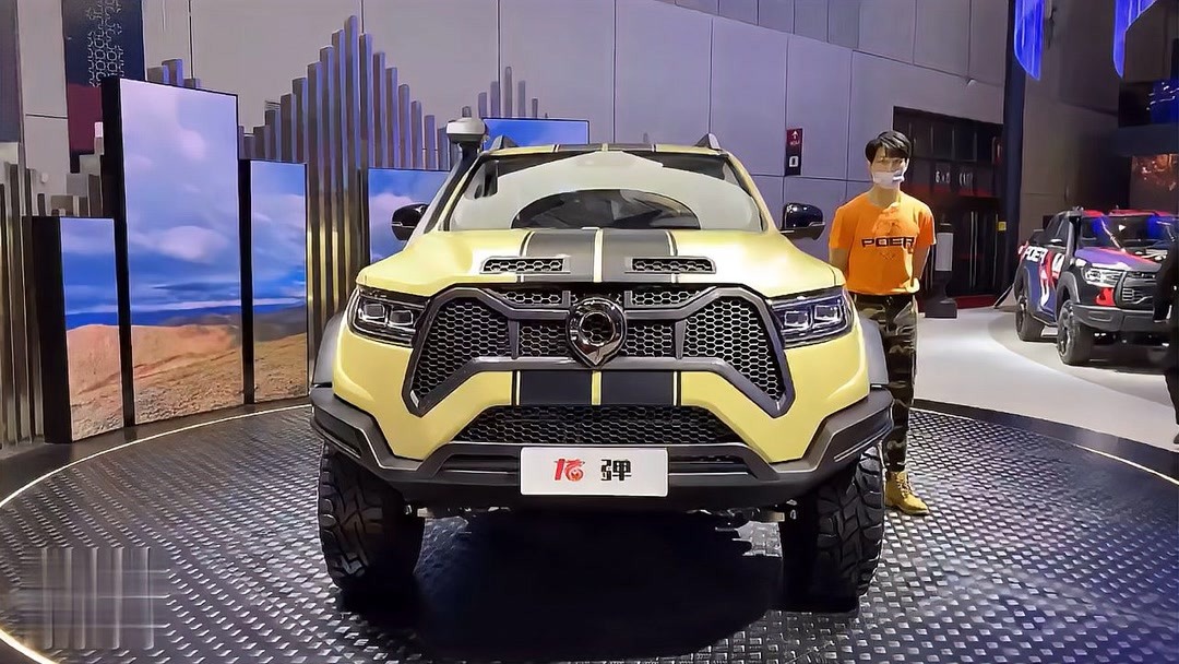 2022款长城炮-龙弹版车展亮相