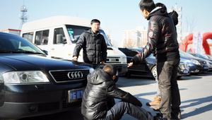 开车遇到碰瓷其实不用紧张,一个真实的案例,告诉你怎么解决!