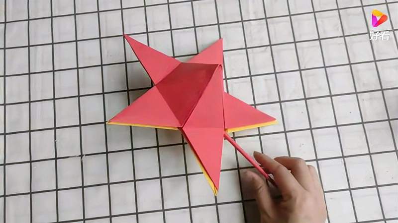 制作方法简单的立体五角星手杖,国庆节孩子手工作品
