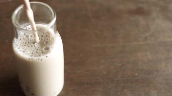 教你在家做出香甜营养的珍珠奶茶,奶香浓郁珍珠Q弹,太好喝了