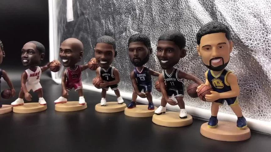 爱篮球的男孩子都充满了快乐#手办模型 #手办 #潮玩 #科比 #库里