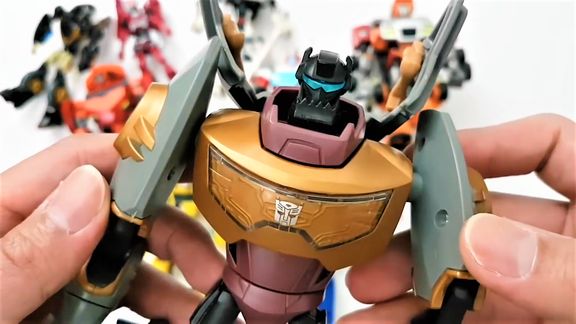 10个动画版变形金刚擎天柱棘轮大黄蜂等机器人变形玩具