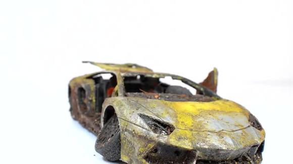 减压:【先做旧再修复】兰博基尼Aventador模型车修复翻新
