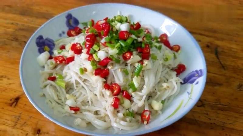 金针菇凉拌怎么做,很好吃的一道家常菜,做法简单味道棒