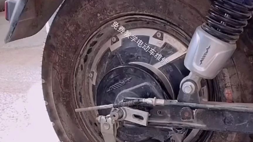 电动车底鼓刹改为碟刹。