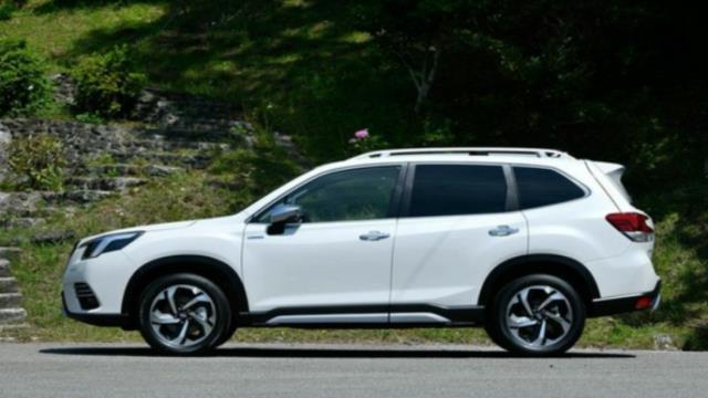 斯巴鲁发布改款森林人,延续2.0L混动系统,采用全新设计语言