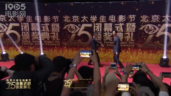 最受大学生欢迎男演员李晨 转型导演期待再获肯定