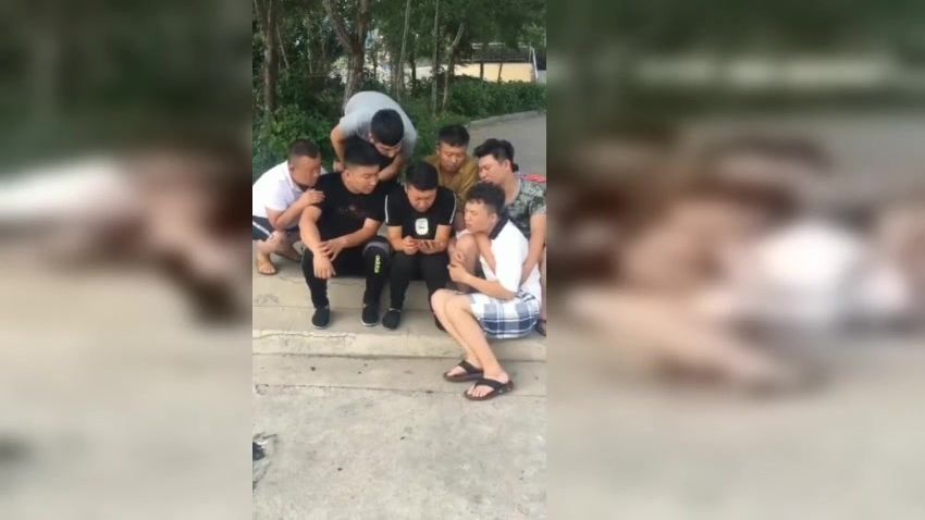 模仿杰克逊,那么简单动作谁不会啊