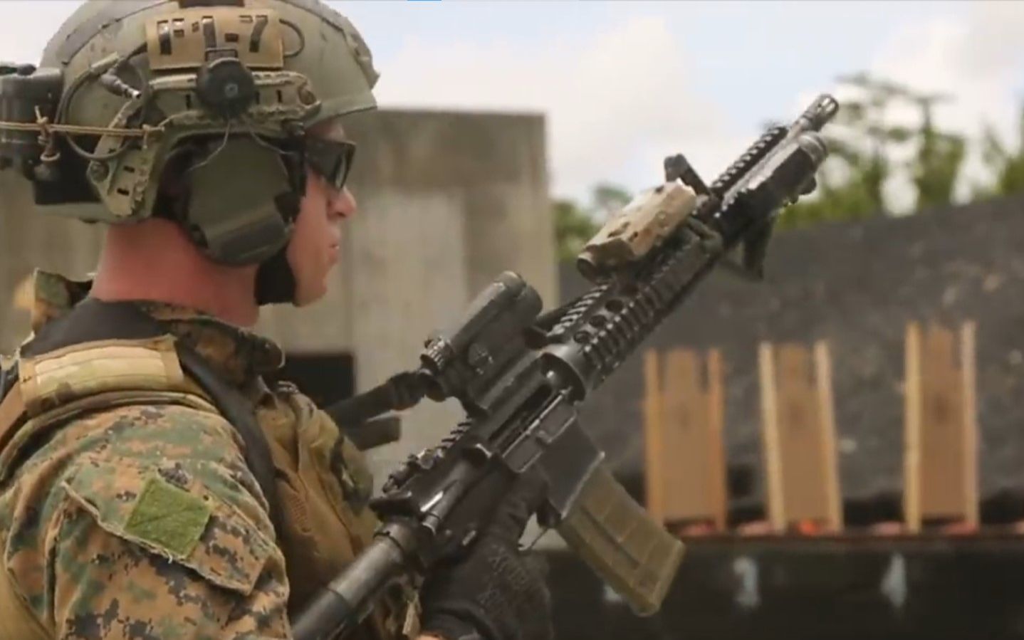 海军陆战队训练|M4卡宾枪和M45手枪训练|保命教学|枪械使用教程