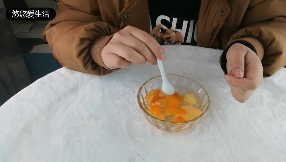 教你一个小妙招,橘皮加它泡水作用超厉害,解决许多人的烦恼
