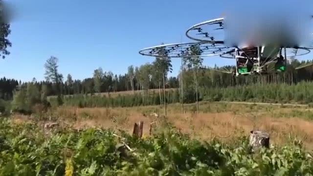 老外自制飞行器,造型像蝴蝶,速度真不一般!