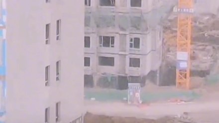 太恐怖了,一个月3万都不敢做!#吊篮安装 #高空作业#高处作业证培训...