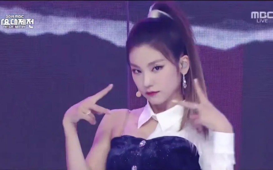 【ITZY黄礼志】19年年末荔枝开场+直拍,这套衣服我太爱了