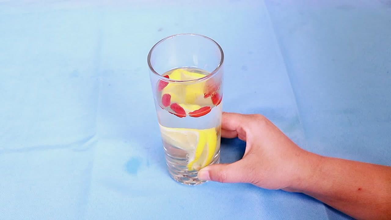 泡枸杞柠檬水,这几个注意事项要知道,不然白泡了,越早...