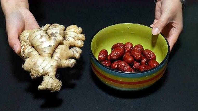 生姜跟红枣放在一起,解决了不少人的烦恼,真是涨知识了