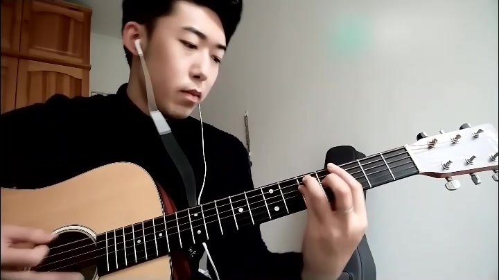 来一段摇滚节奏试试木吉他接效果器会是什么样的感觉?