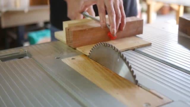 这卡箍用材高级做工精细,一般人还真接不了这活