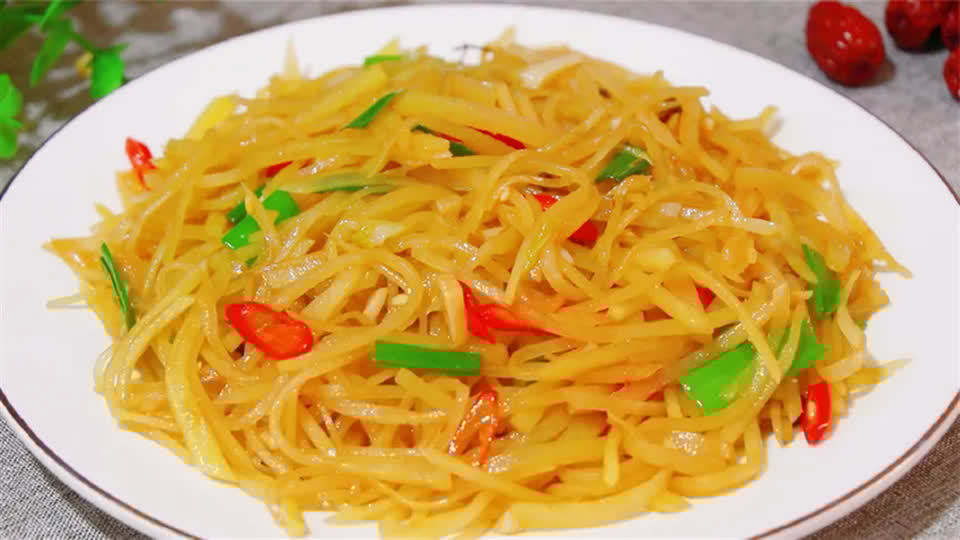 土豆丝想做成饭店里的味道是有技巧的,教你方法