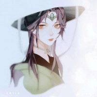 厚天薇 