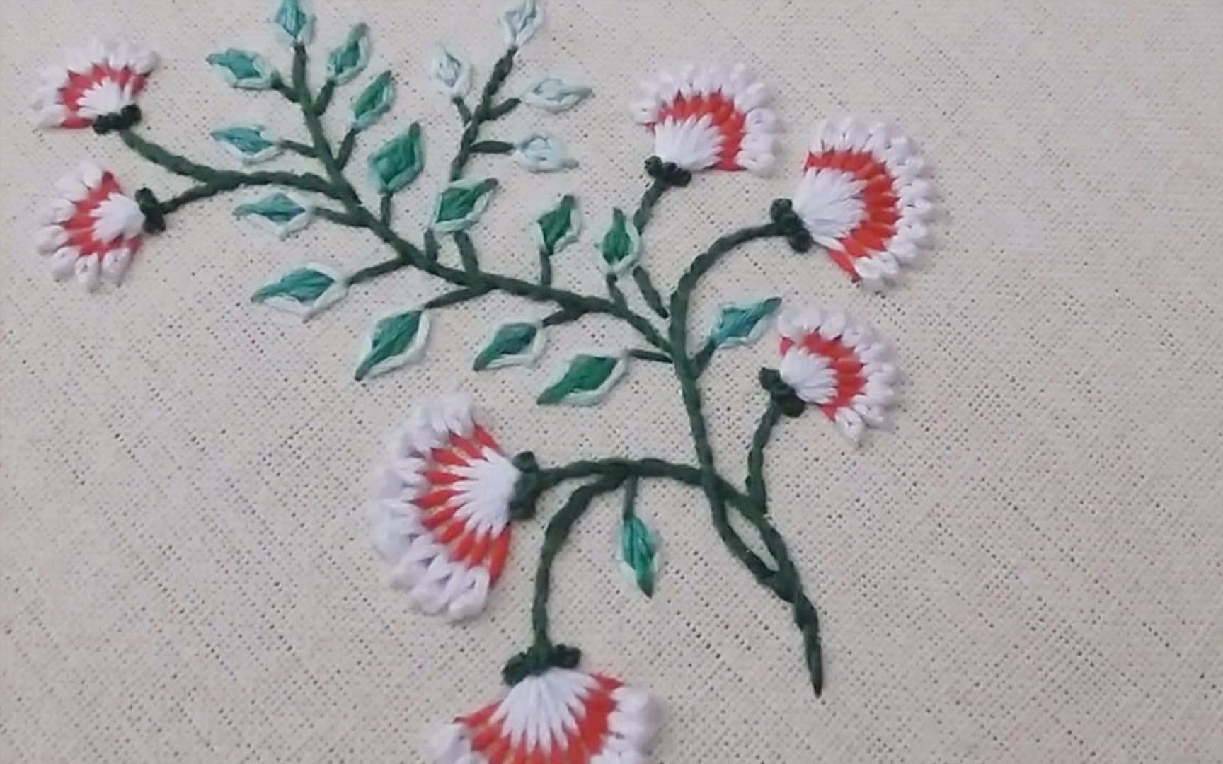 手工刺绣教程,简单又漂亮的花朵图案!