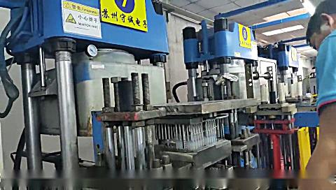 医疗器械硅胶配件公司-医疗级硅胶管苏州硅胶制品厂制作工艺