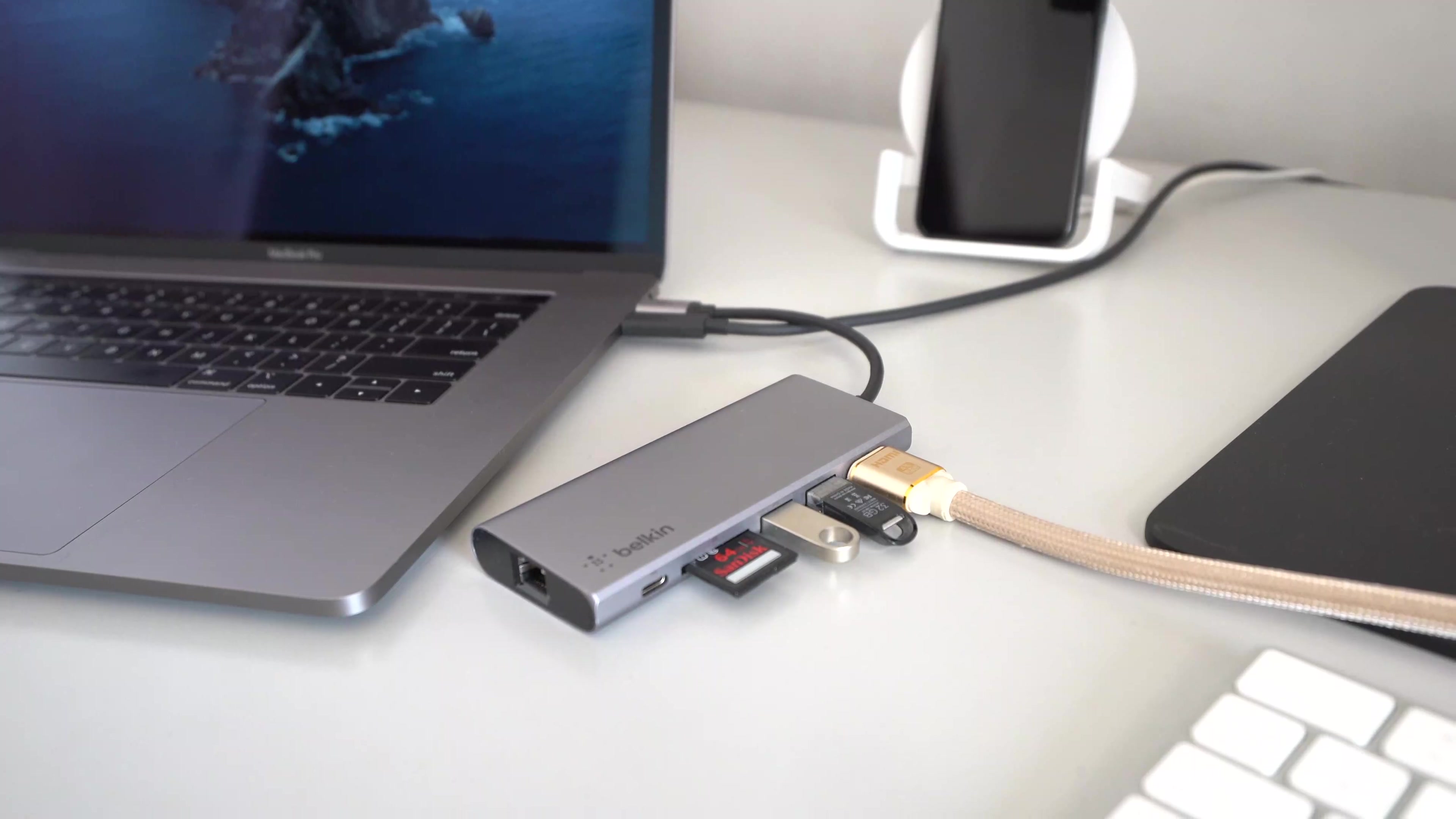 贝尔金USB-C多功能便携扩展坞开箱