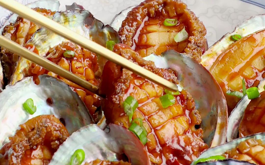 懒饭年夜饭第三道❤️红烧鲍鱼,论年夜饭硬菜,怎能少了鲍鱼呢!汁香味...