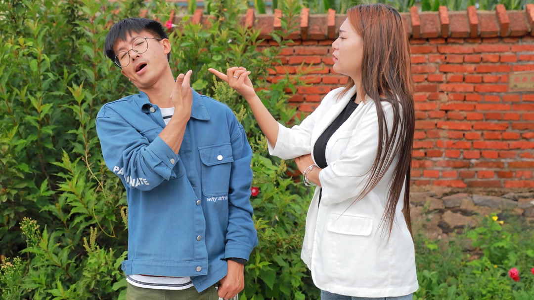 两口子玩成语接龙,媳妇轻松套路出所有事情,太有才了