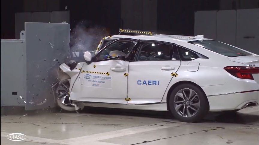 又一款安全堪比帕萨特的街车,中保研安全碰撞测试成绩惨不忍睹!