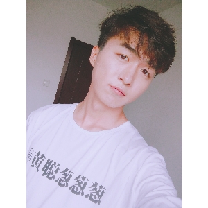 黄聪葱葱葱 